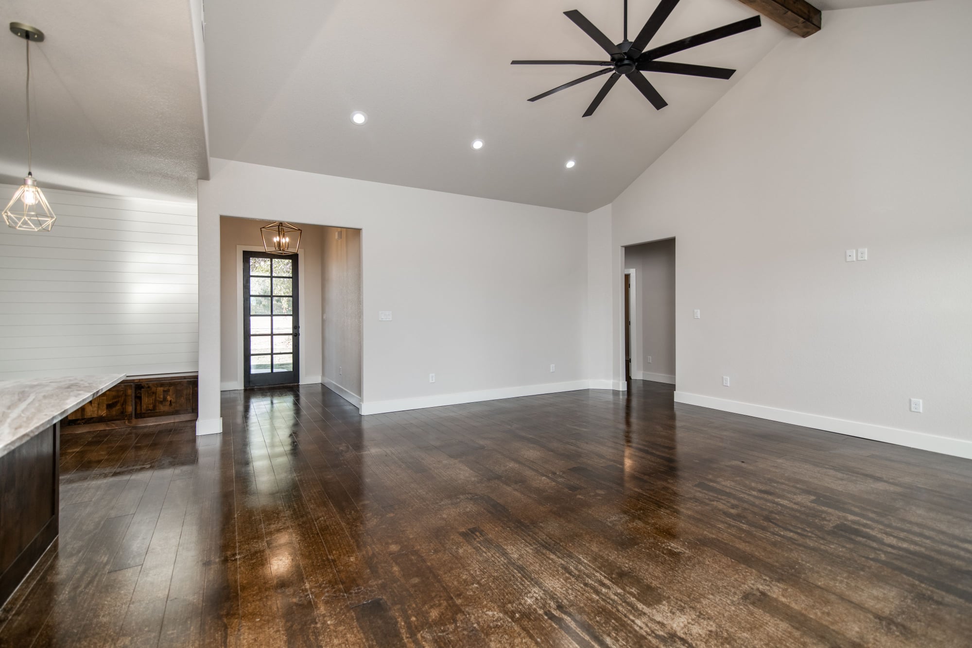 Welcome to Paradise | HL Custom Homes Barndominium Moss #2