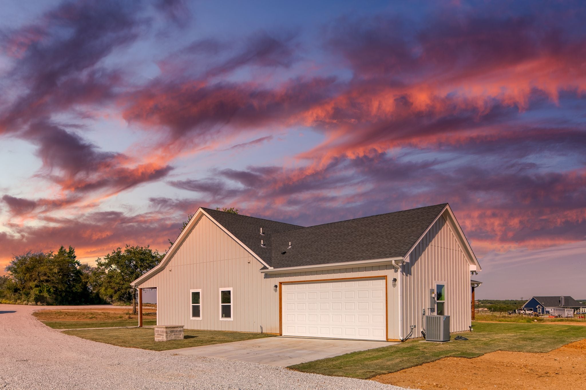 Welcome to Paradise | HL Custom Homes Barndominium Moss #2